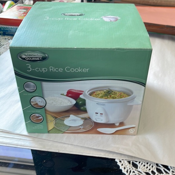 kitchen gourmet | Kitchen | Kitchen Gourmet 3cup Rice Cooker | Poshmark